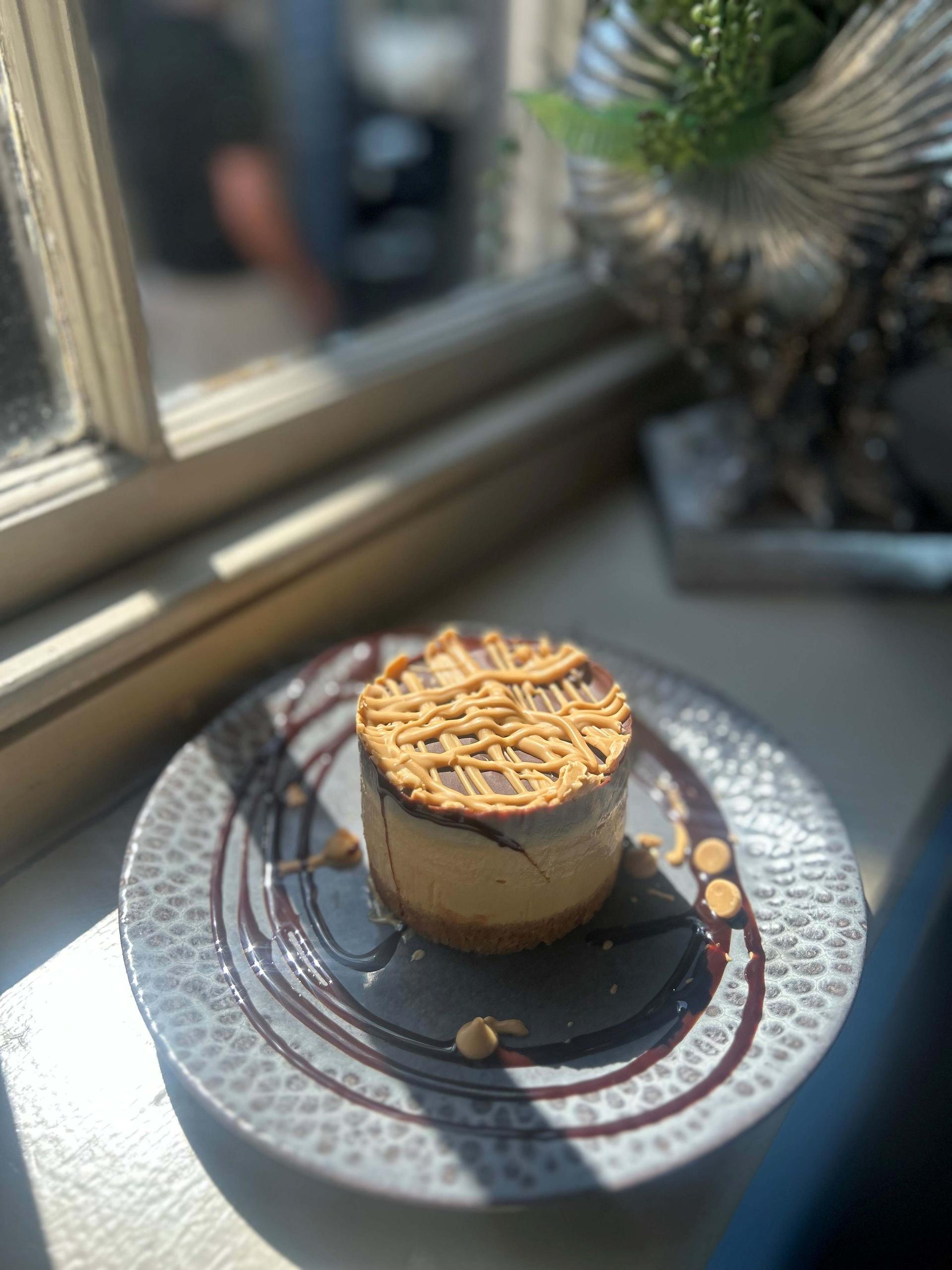 Three Mariners pub in Oare | Dining